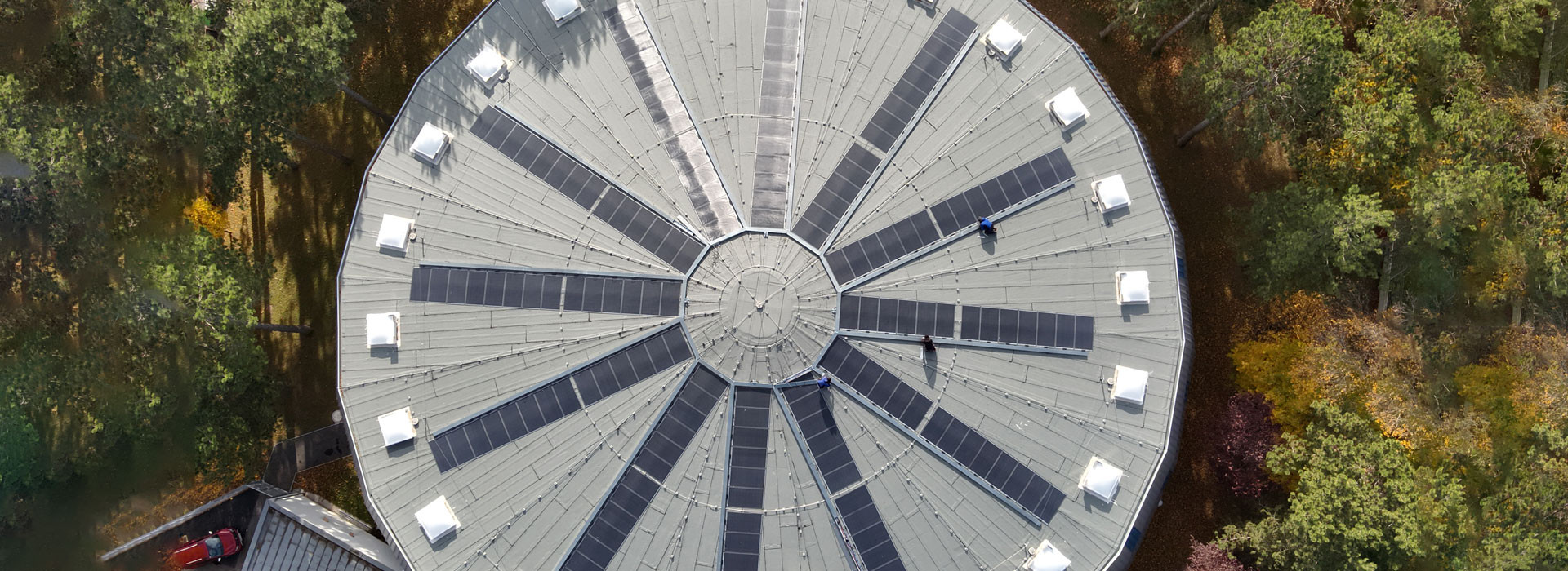 Leichte, flexible Photovoltaik Module für Gewerbe & Industrie - DAS Energy