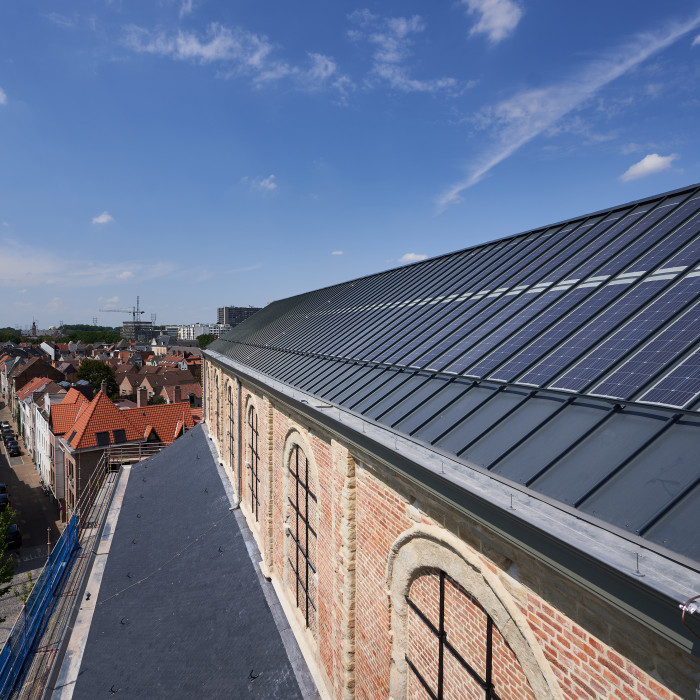 Leichte, flexible Photovoltaik Module für Gewerbe & Industrie - DAS Energy